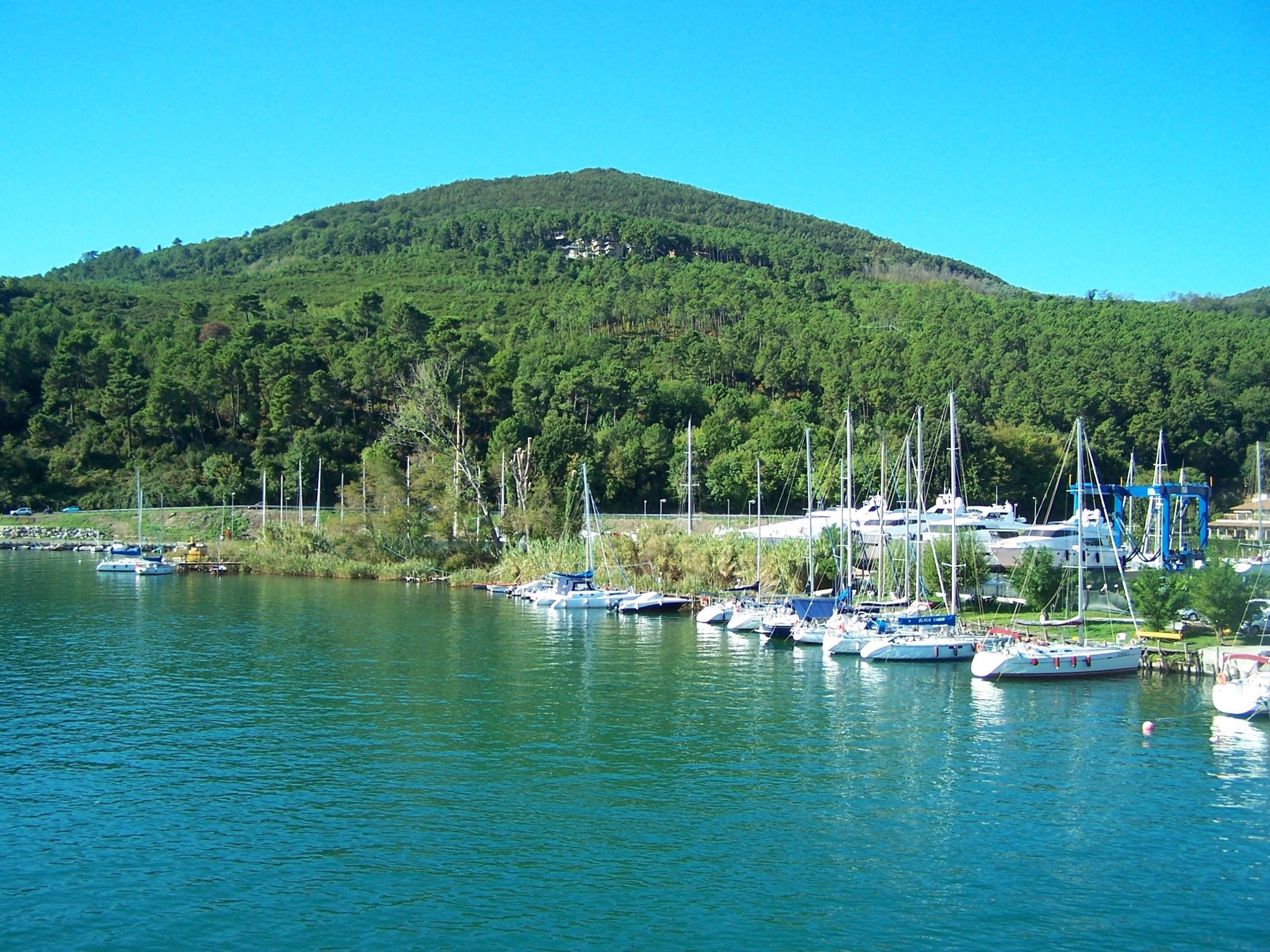 Luni Mare, Wybrzeże Liguryjskie, Włochy, największa baza ofert...